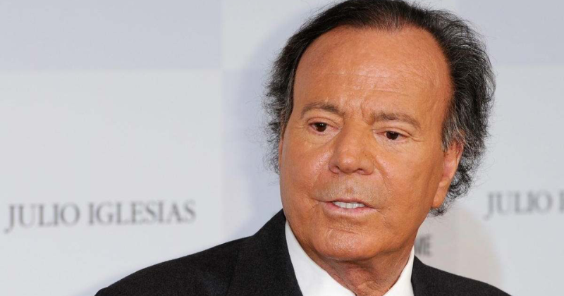 Julio Iglesias es denunciado por dos ex trabajadoras por agresión ...
